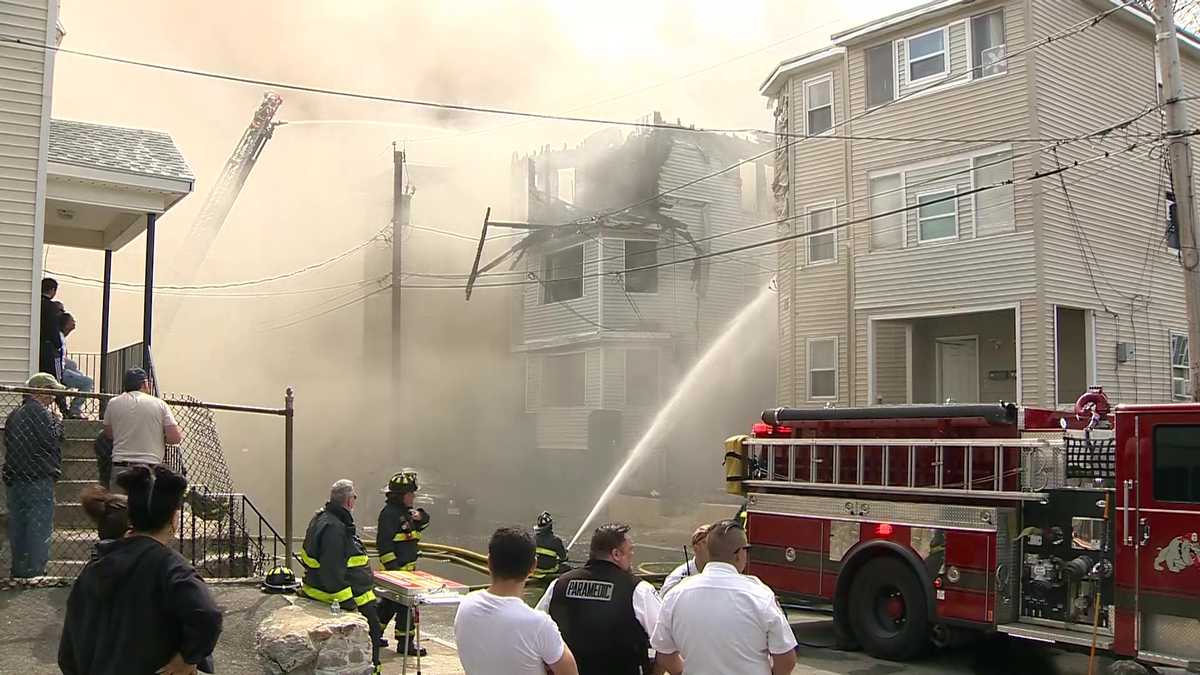 Fire destroys Lawrence, Massachusetts three-decker home
