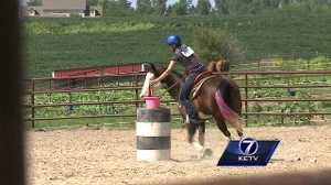 Little Britches horse show supports equine therapy