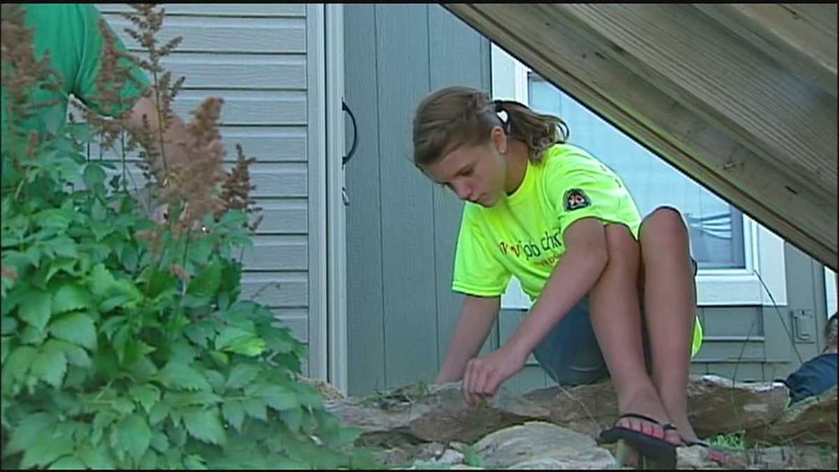 Family uses summer vacation to help total strangers