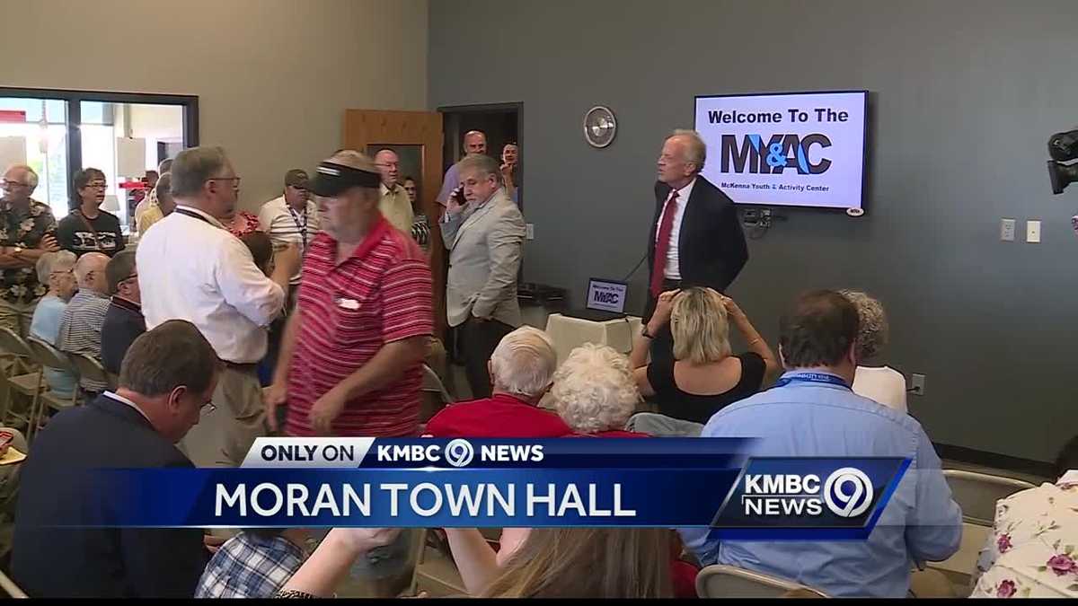 Healthcare town hall with Kan. Sen. Jerry Moran packed with people from across the state