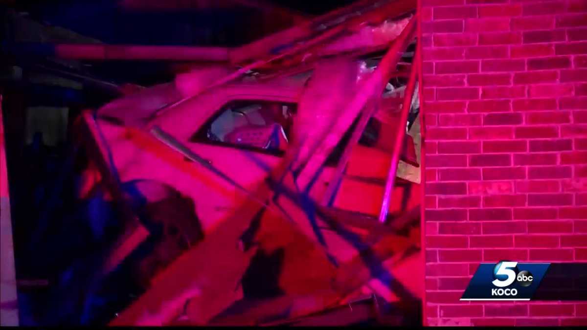 Man Crashes Into Newly Remodeled Home While Fleeing From Officers During Traffic Stop 7475