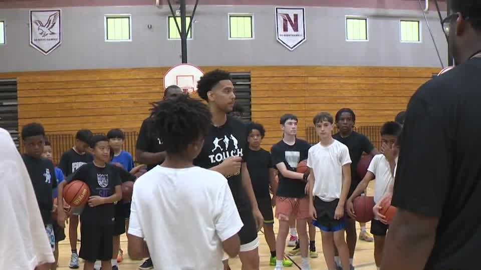 Sacramento basketball clinic teaches skills to be used on and off the court