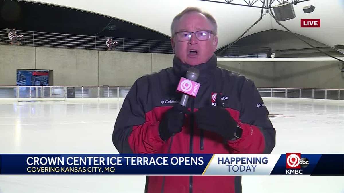 Ice Terrace Opens At Crown Center