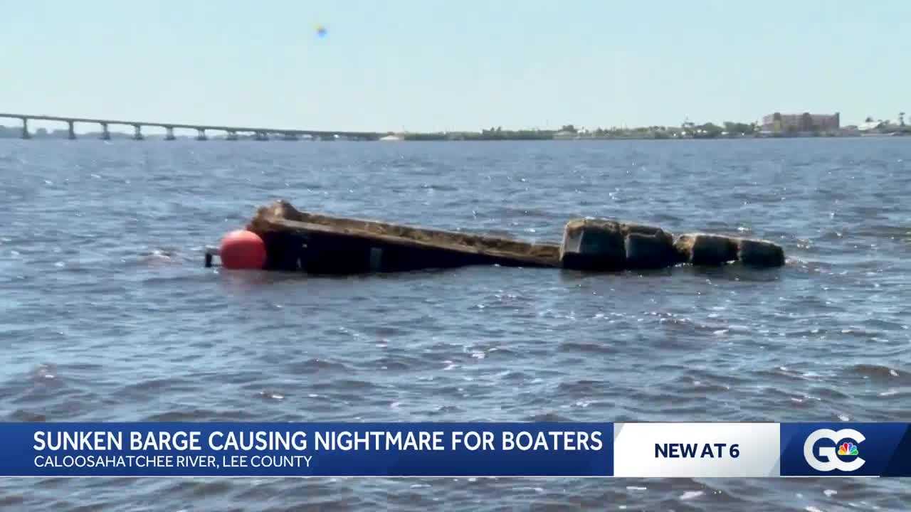 Cape Coral boaters say sunken barge is a... | SWFL News