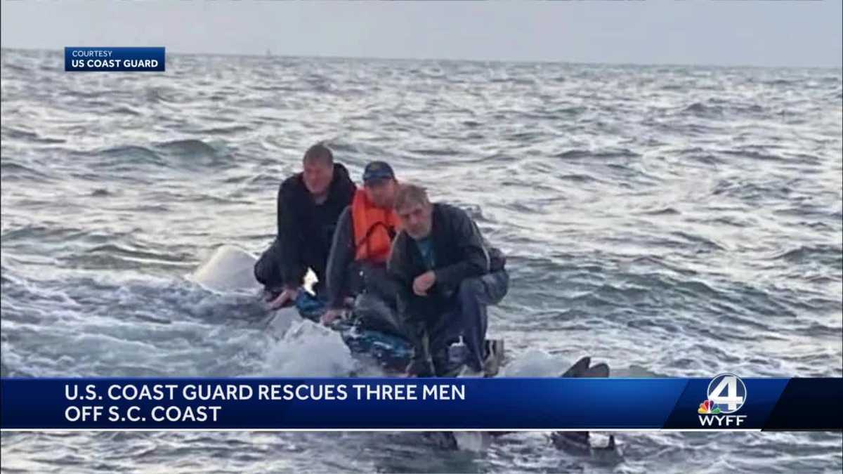 South Carolina: Three men rescued after boat capsized