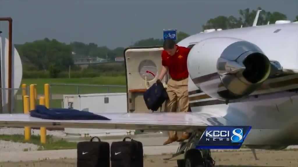 Clad in ISU shirt, Steve Prohm gets off plane in Ames
