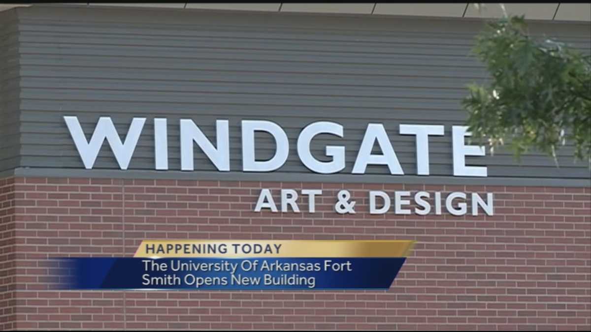 Ribbon cutting ceremony for new UAFS building