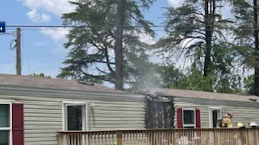Zoneton fire says no injuries are reported in mobile home fire
