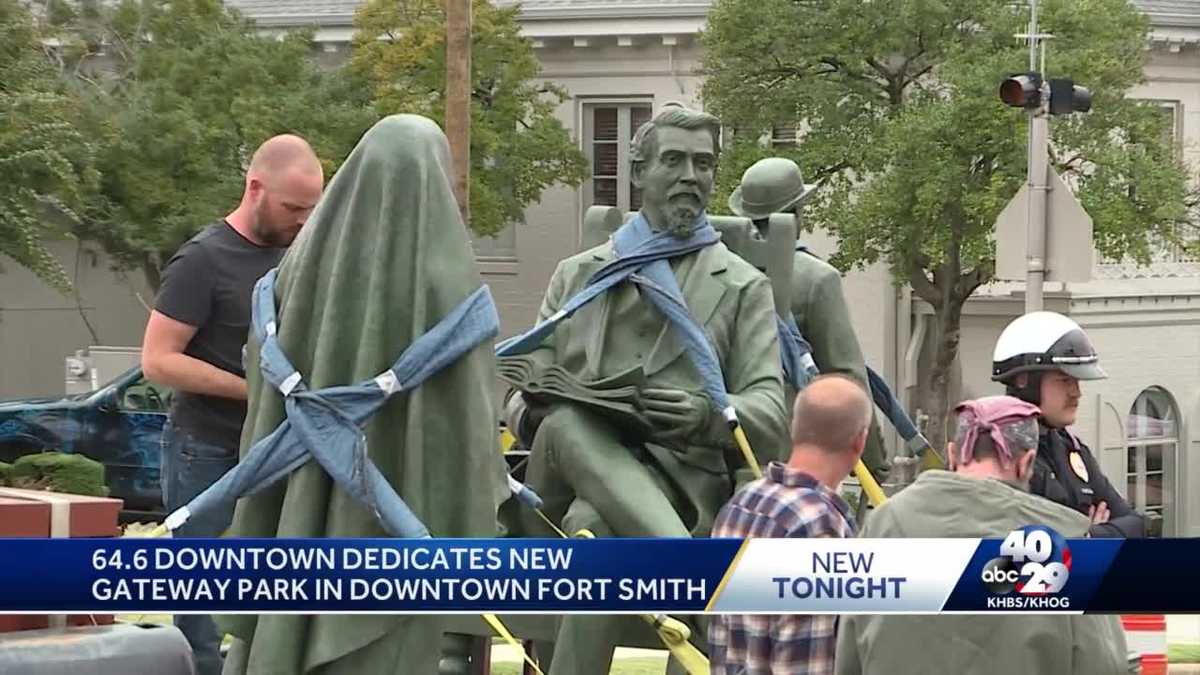 Statues dedicated in Fort Smith