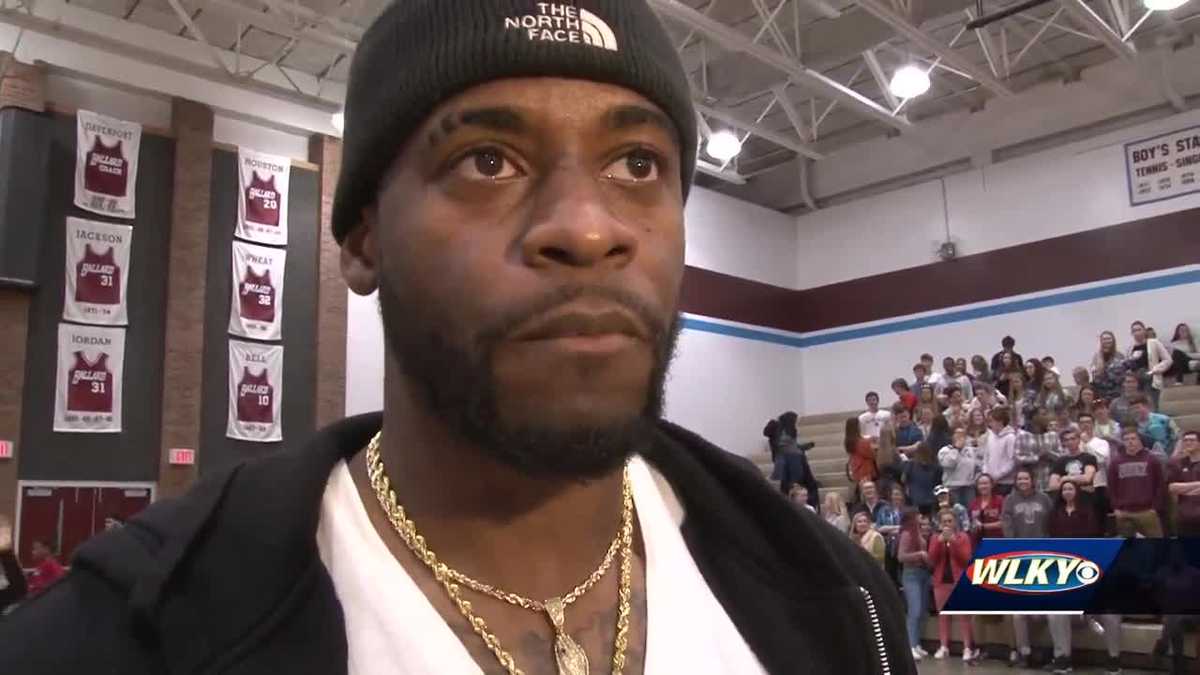 Ballard retired No. 1 jersey of Devante Parker