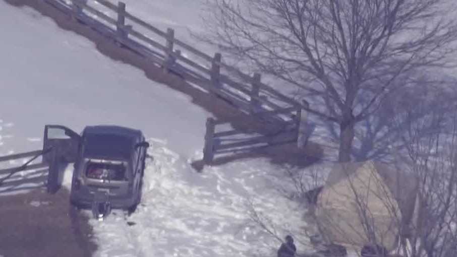 Man fatally shot by deputies after chase ends in Summit