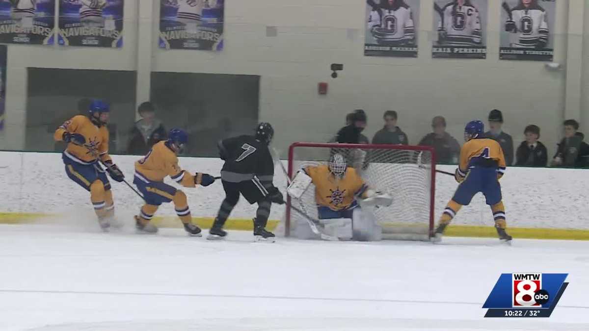 Cheverus/Yarmouth hockey team earns win