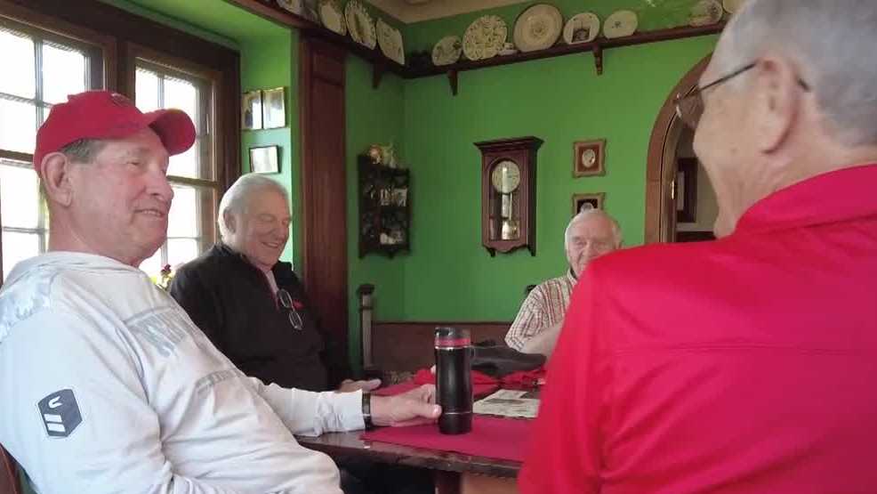 Nebraska football legends meet monthly to remember good old days