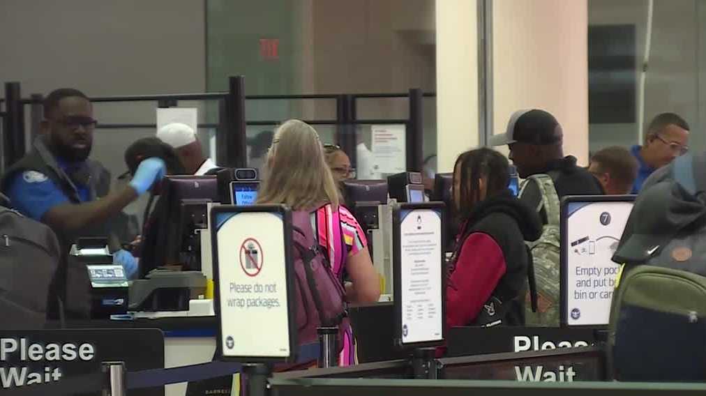 TSA expects record Labor Day travel period