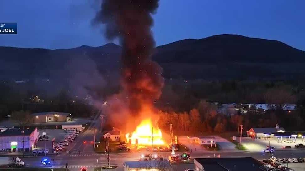 Route 7 in Rutland re-opens after crews battle large fire