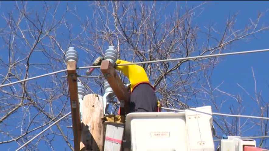 Pittsburgh weather: Strong winds cause widespread power outages