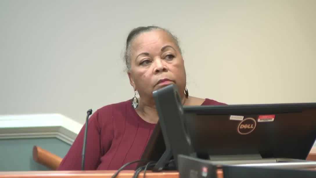 Dale Holloway insanity trial video: Patricia Garcia on stand