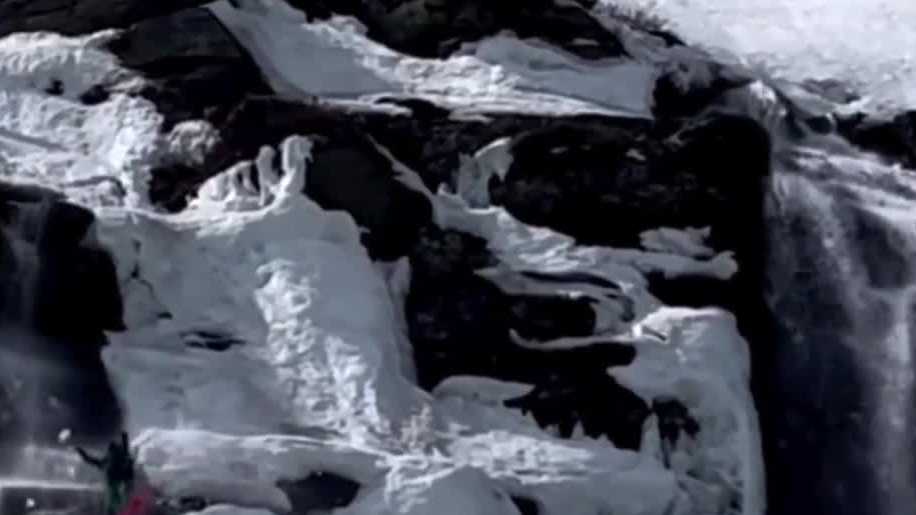Snowboarder not injured after falling into ravine on Mt. Washington