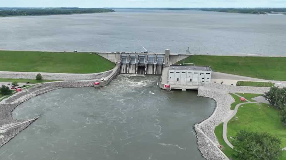 KCCI Investigates: See Iowa’s largest dam at Lake Red Rock