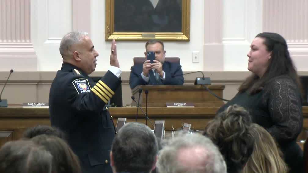 Racine police swear in first Latino chief