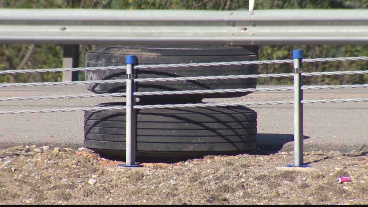 Police seize tractor-trailer that may have lost tires in deadly I-79 crash