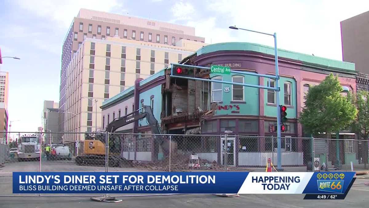 Demolition begins on former Lindy's Diner building