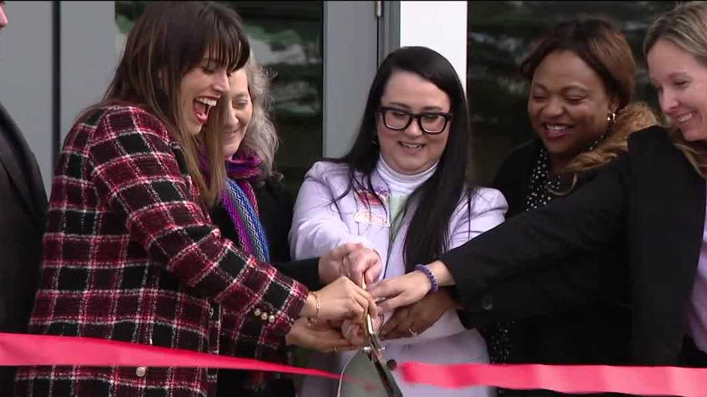 Allegheny County officials unveil Public Health Laboratory