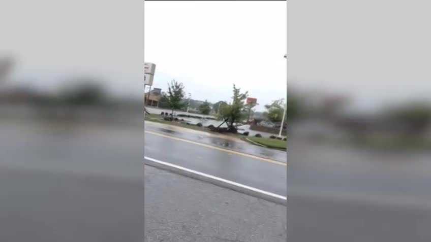 BREAKING: Dam breaks in Columbia