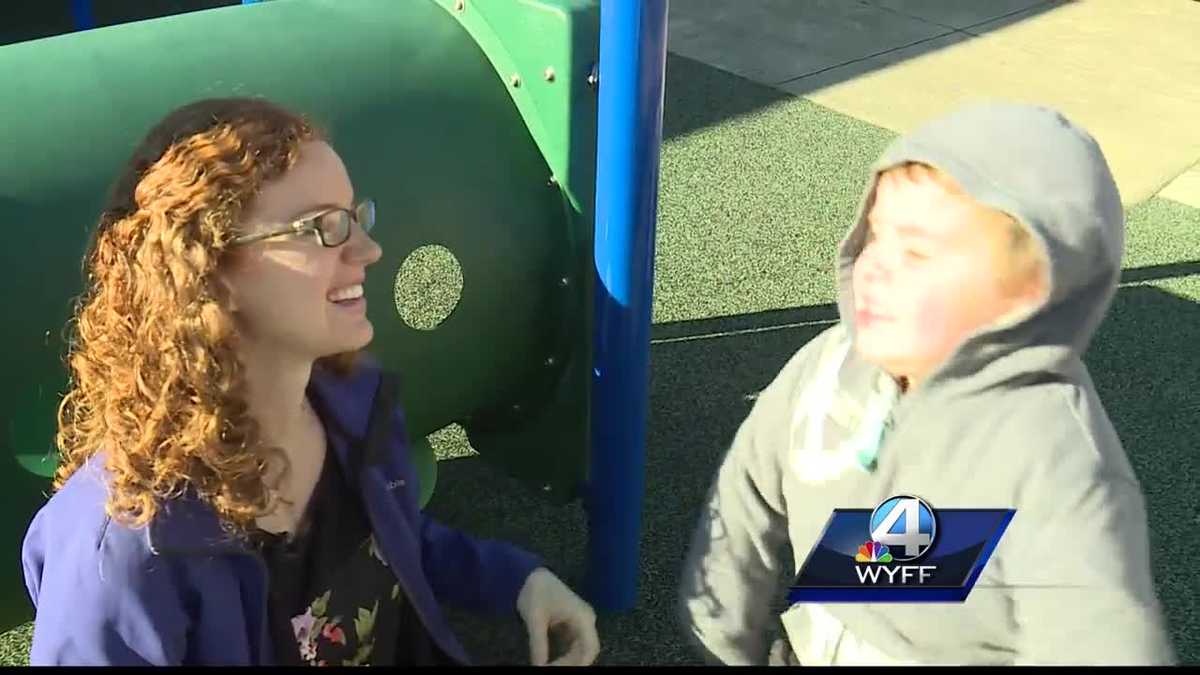 Pendleton Elementary School teacher wins Golden Apple