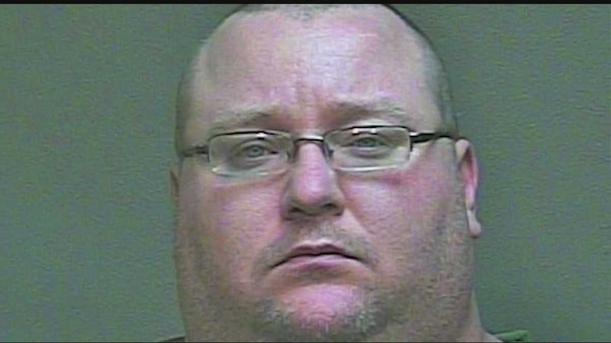 Police: Family exposed to man's lewd acts while Halloween shopping