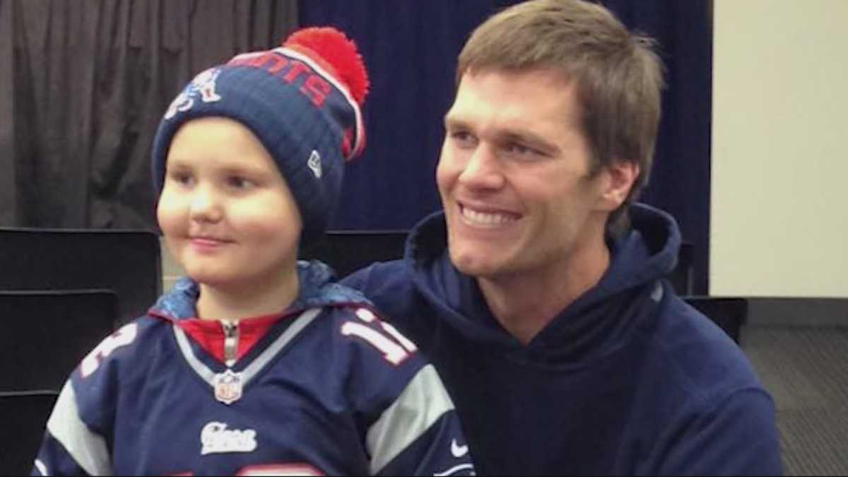 Girl battling cancer gets Christmas wish to meet Tom Brady