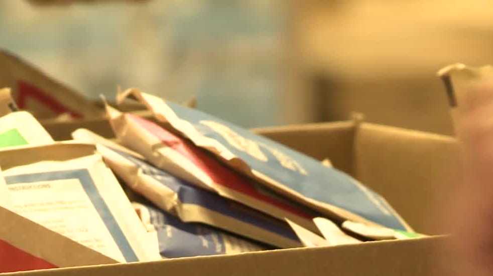 Food Bank sends weekend meals to students, donate here