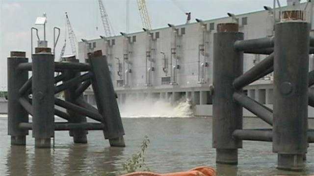World's largest pumping station protects Westbank from flooding