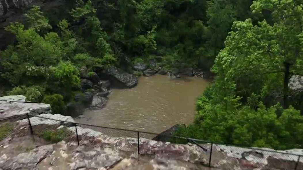 Police chase leads to arrest, fatal fall into gorge at Noccalula Falls