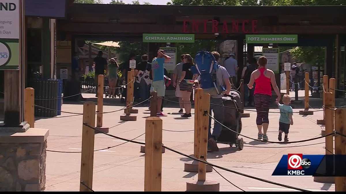 Kansas City Zoo temporarily closing indoor animal exhibits
