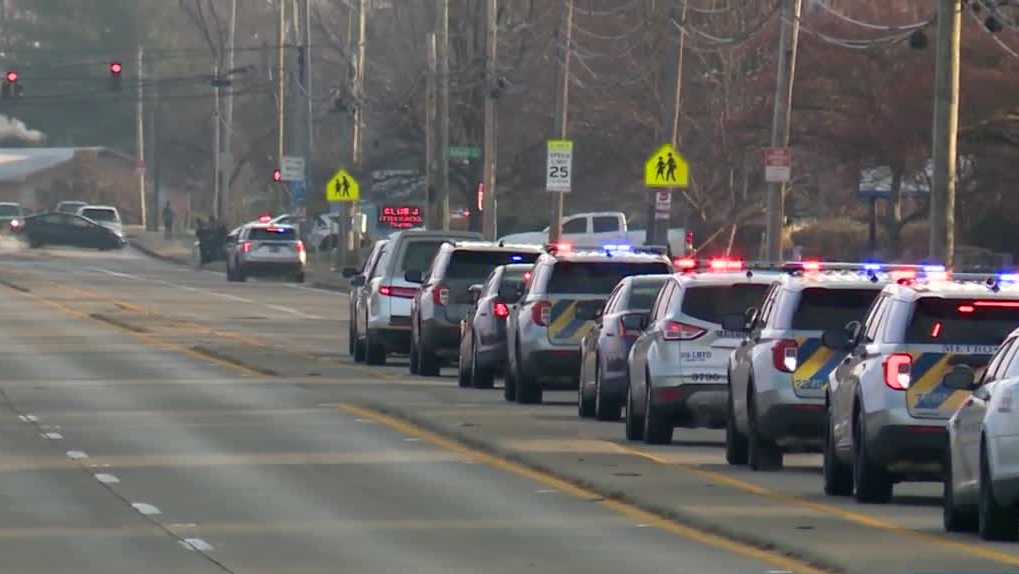 Dozens gather for visitation of fallen LMPD Officer Zach Cottongim Dozens gather for visitation of fallen LMPD Officer Zach Cottongim