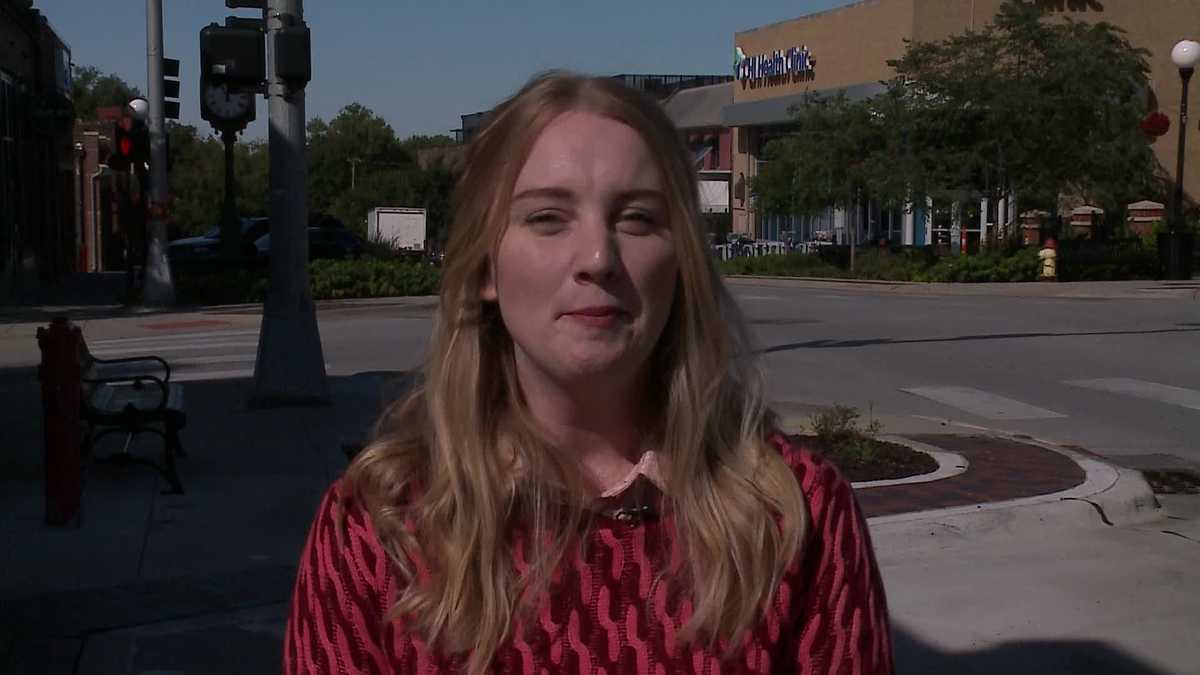 Megan Hunt running for District 8 Nebraska Legislature