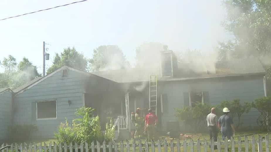 Carter Lake calls for mutual aid to battle house fire Monday