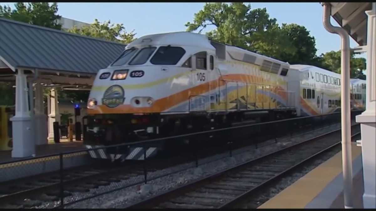 SunRail begins testing late-night service