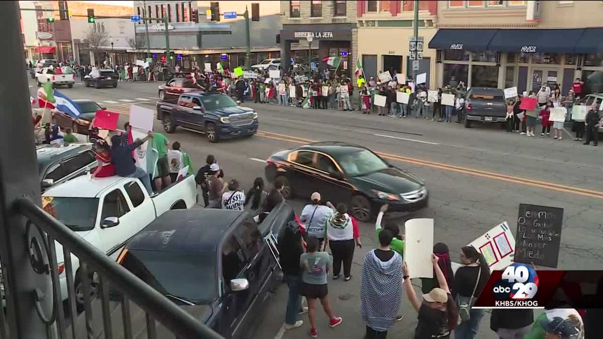 Hundreds in Fort Smith protest immigration policies