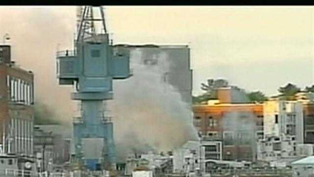 Video: Submarine fire responders called 'heroes'