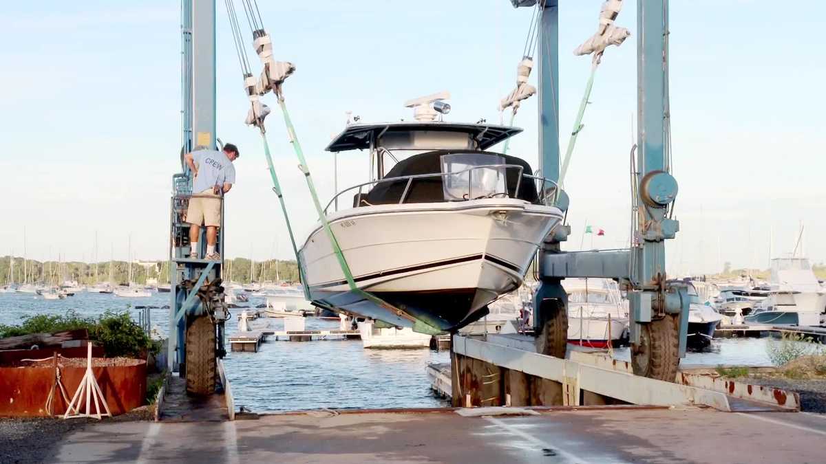 Mariners secure boats on Cape Cod ahead of Henri