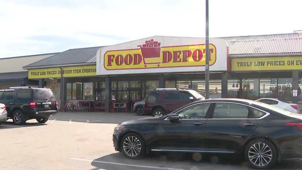 Community association meets to discuss pending Food Depot closure