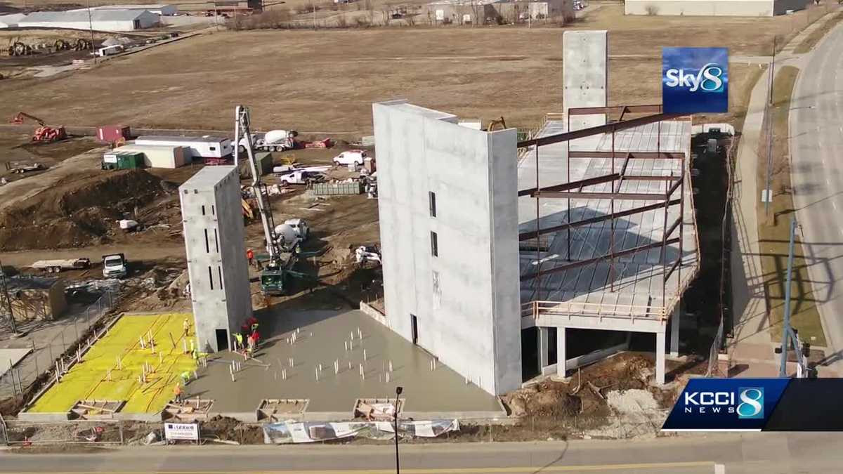 Construction underway on Des Moines' largest home-building project