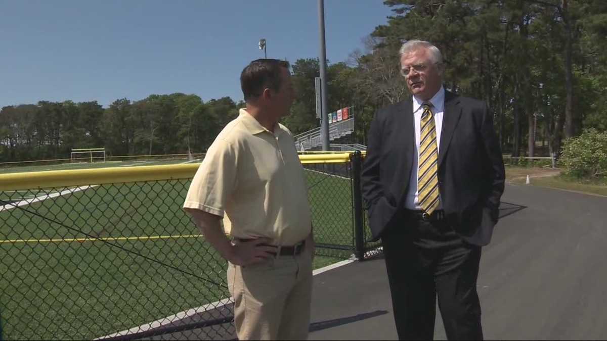 Former NFL coach Mike Sherman leading local high school football team