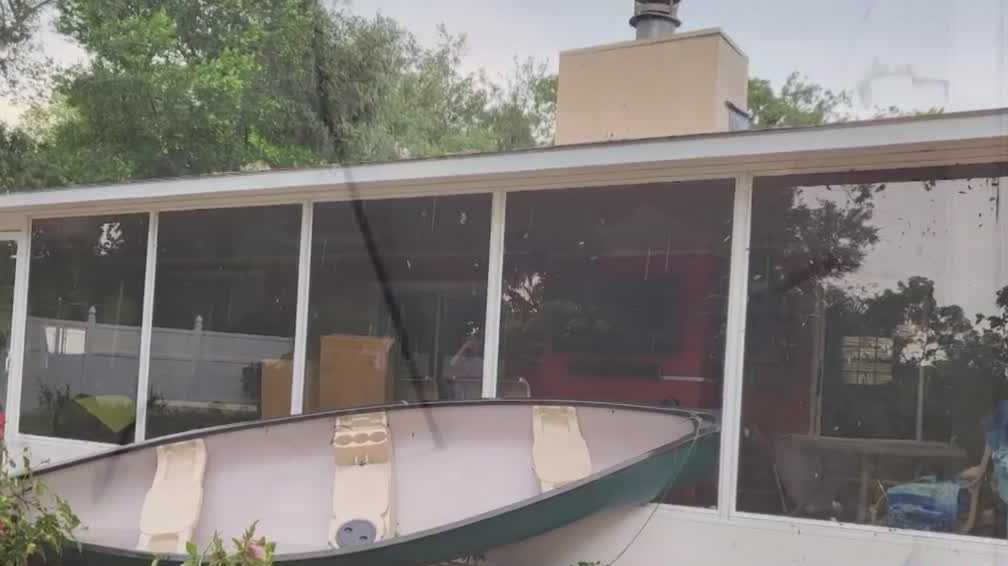 Winter Springs resident shares details of canoe shattering window