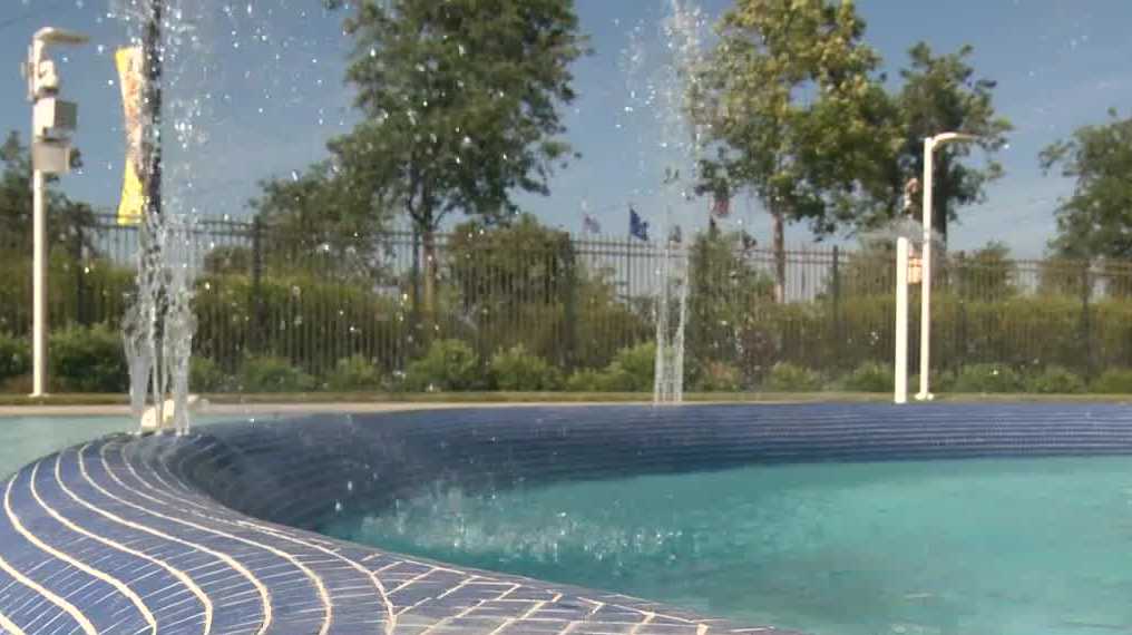 Elk Grove Aquatic Center opens for season on Memorial Day weekend