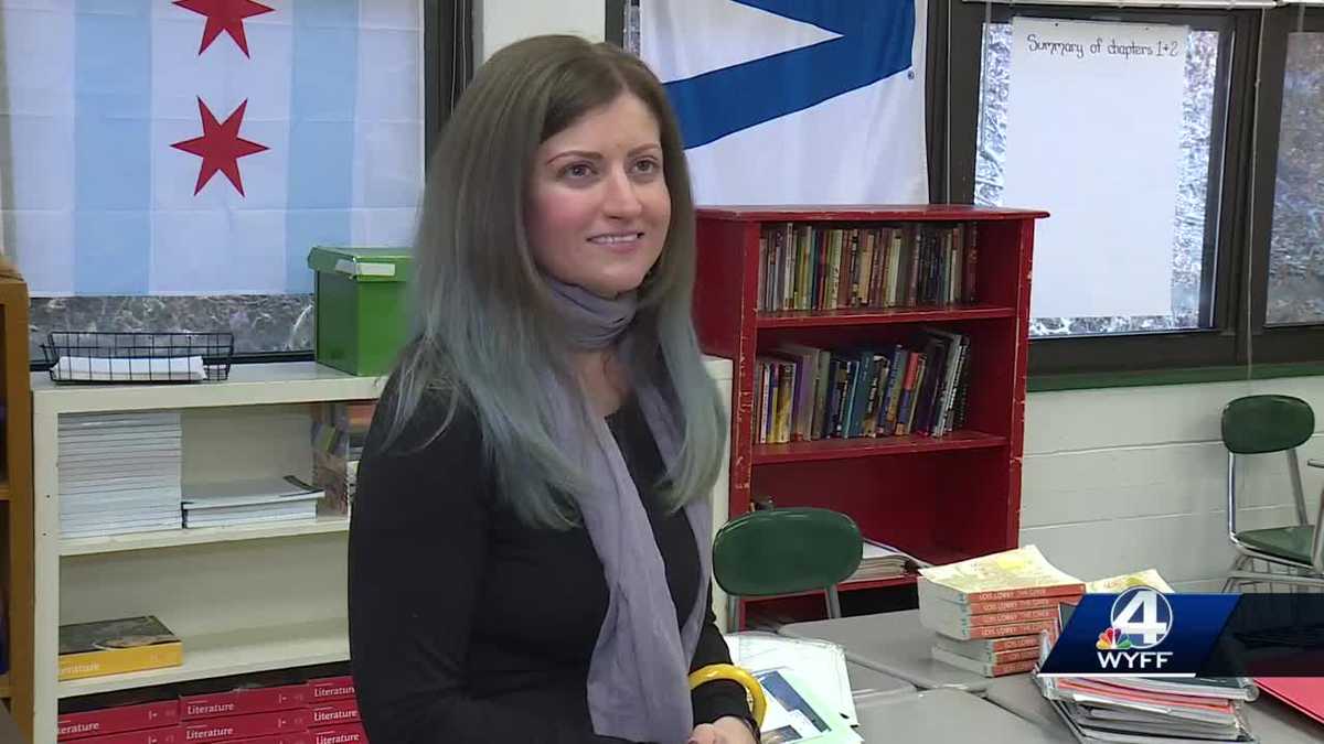 This week's Golden Apple winner is Sara Kahn