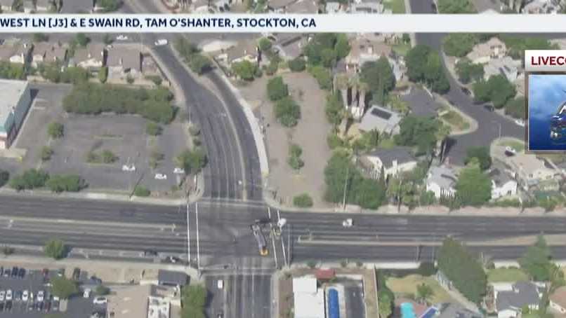 1 person killed after vehicle hits pole, catches fire in Stockton