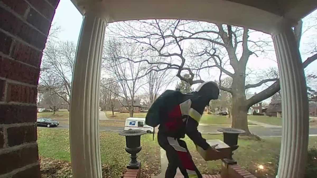Caught On Camera Brazen Porch Pirate Takes Package In Front Of Mail Truck